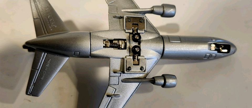 Lot of 4 Ertl Diecast planes 1:360 American/TWA/Continental/United, 3 ...