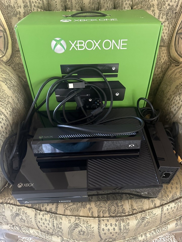 Microsoft Xbox One Kinect Bundle 500GB Black Console (7UV-00239 ...