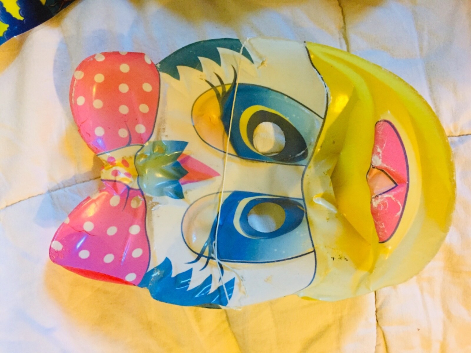 VINTAGE PLASTIC DAISY DUCK HALLOWEEN MASK 8 1/4” LONG 5 1/2” WIDE ...