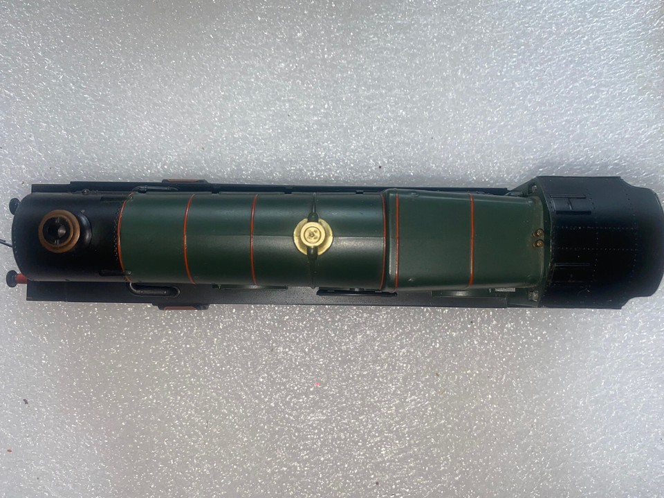 HORNBY GWR KING CLASS 4-6-0 LOCO No 6009 KING CHARLES II in BR Green ...