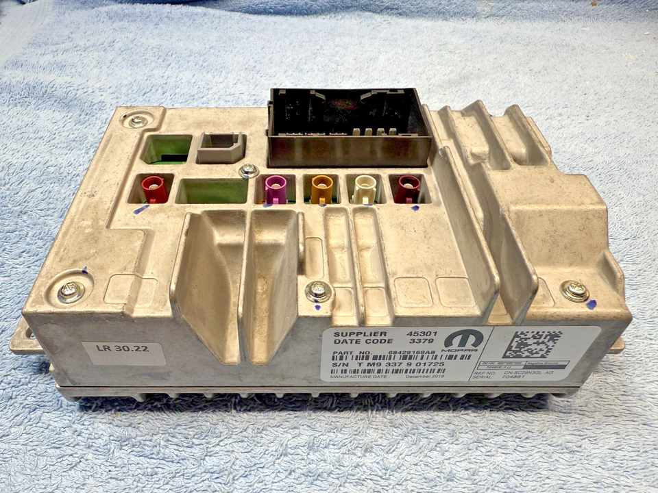 RAM 1500 Uconnect 4C Radio Nav CarPlay Multimedia Module UAX for 12 ...