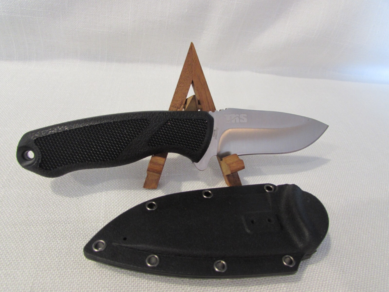 TRS Survival Fang Fixed Blade Knife Hunting/Camping Knife w/Hard Sheath ...