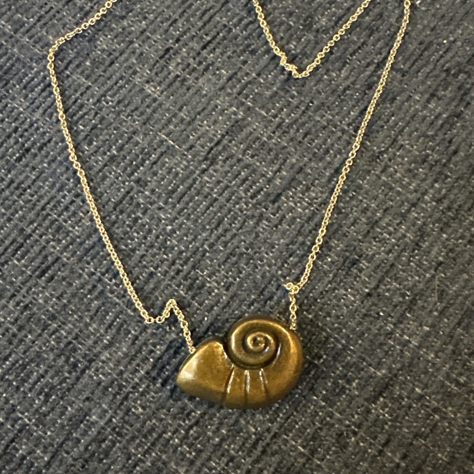 DISNEY THE LITTLE MERMAID EVIL SEA WITCH URSULA Nautilus Shell Pendant ...