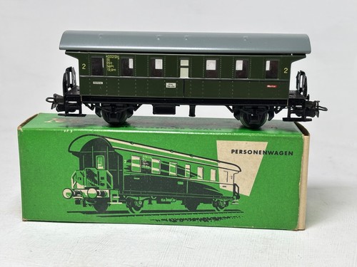 MARKLIN tinplate 4-wheel German 2nd class Coach HO Scale vintage 4002 ...