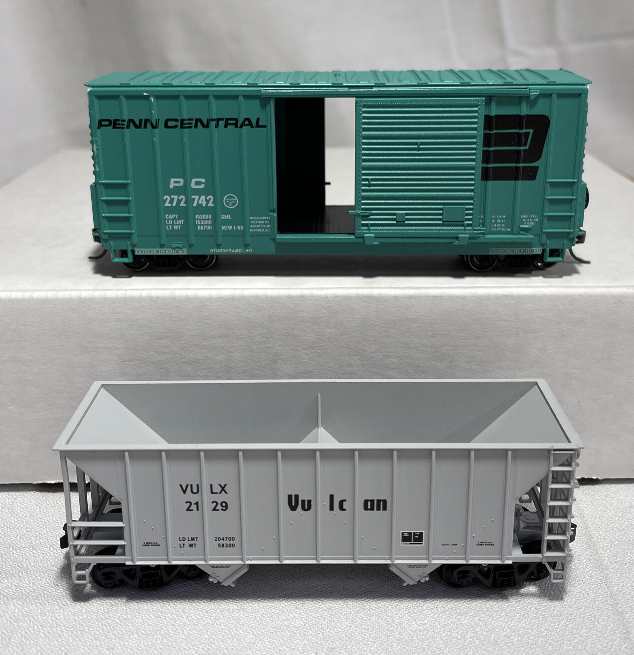 HO Scale Train Cars Mixed Groupings Of Different Train Cars AS Is Lot 5 ...