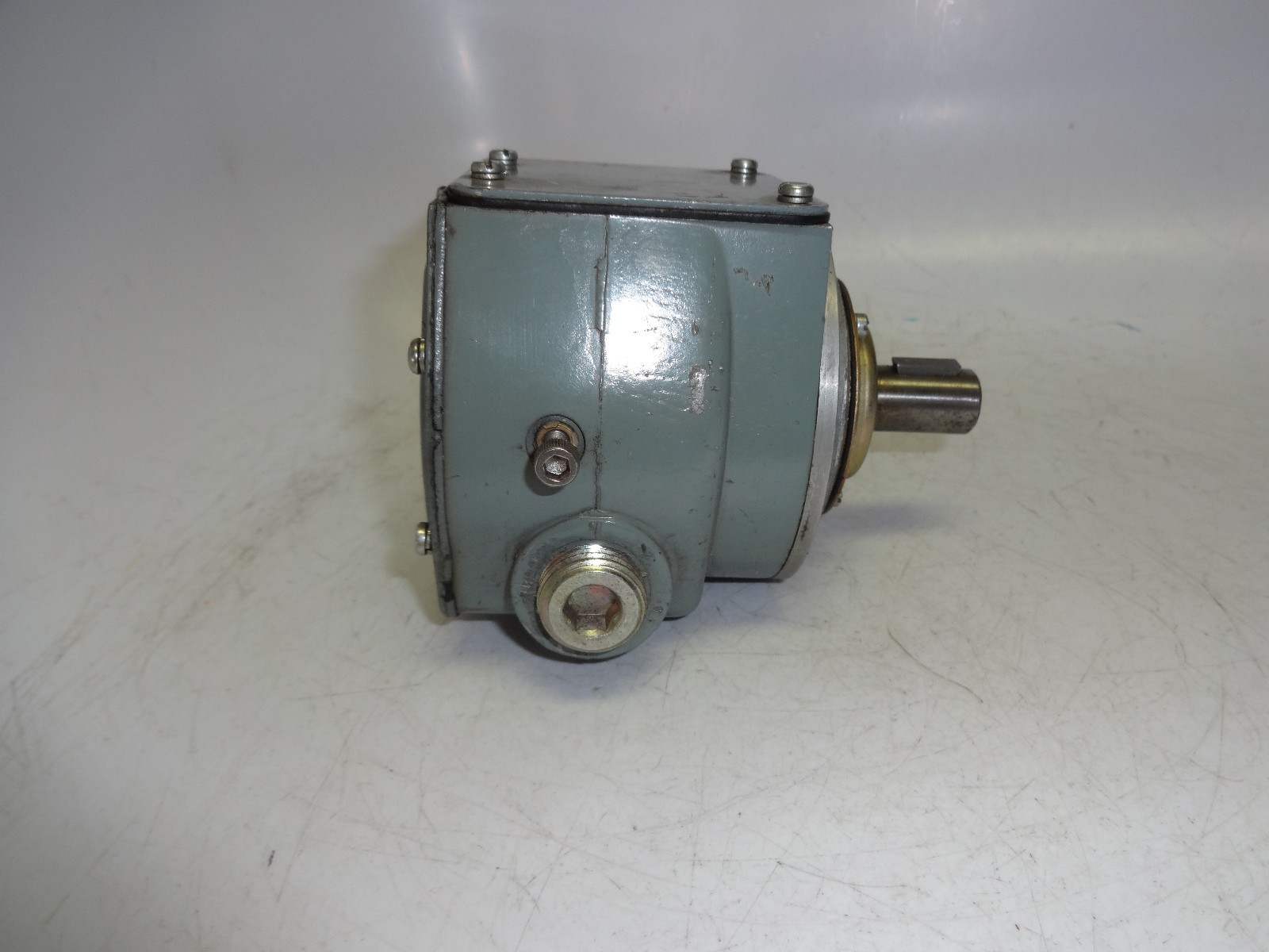 Allen-Bradley 808-C4 Zero Speed Switch 50-200 Speed Range for sale online | eBay