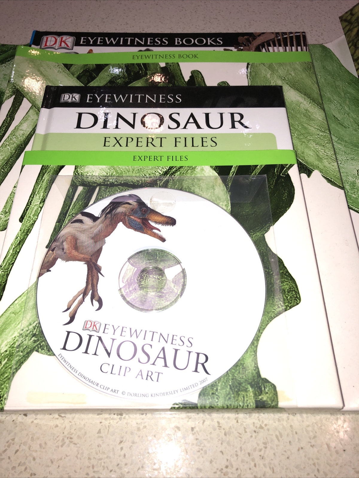 DK EYEWITNESS EXPERT DINOSAURS, CD BOOK WALL CHART MODEL,profile Cards ...