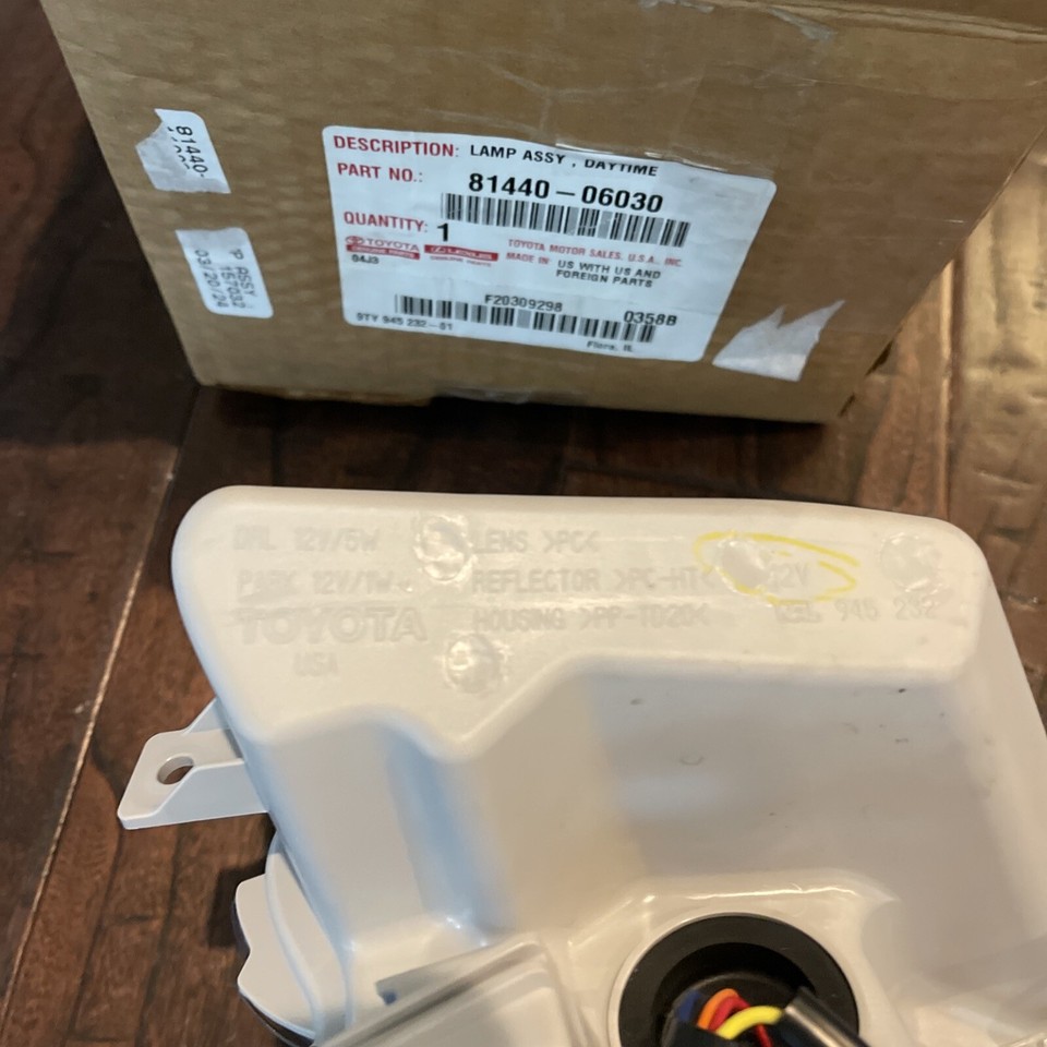 NEW Genuine OEM 2015-2017 Toyota Camry LH LED Daytime Running Light ...