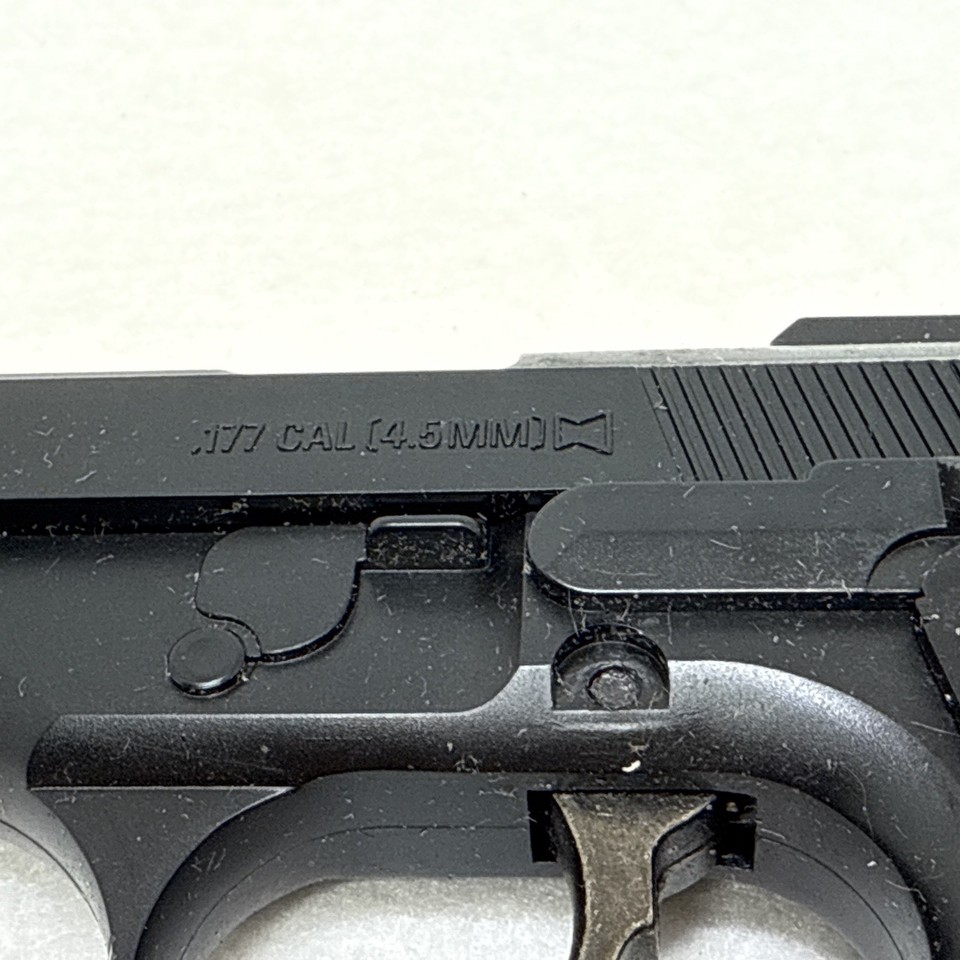 Vintage Daisy Powerline 92 .177 Caliber CO2 Barretta Air Pistol Pellet ...