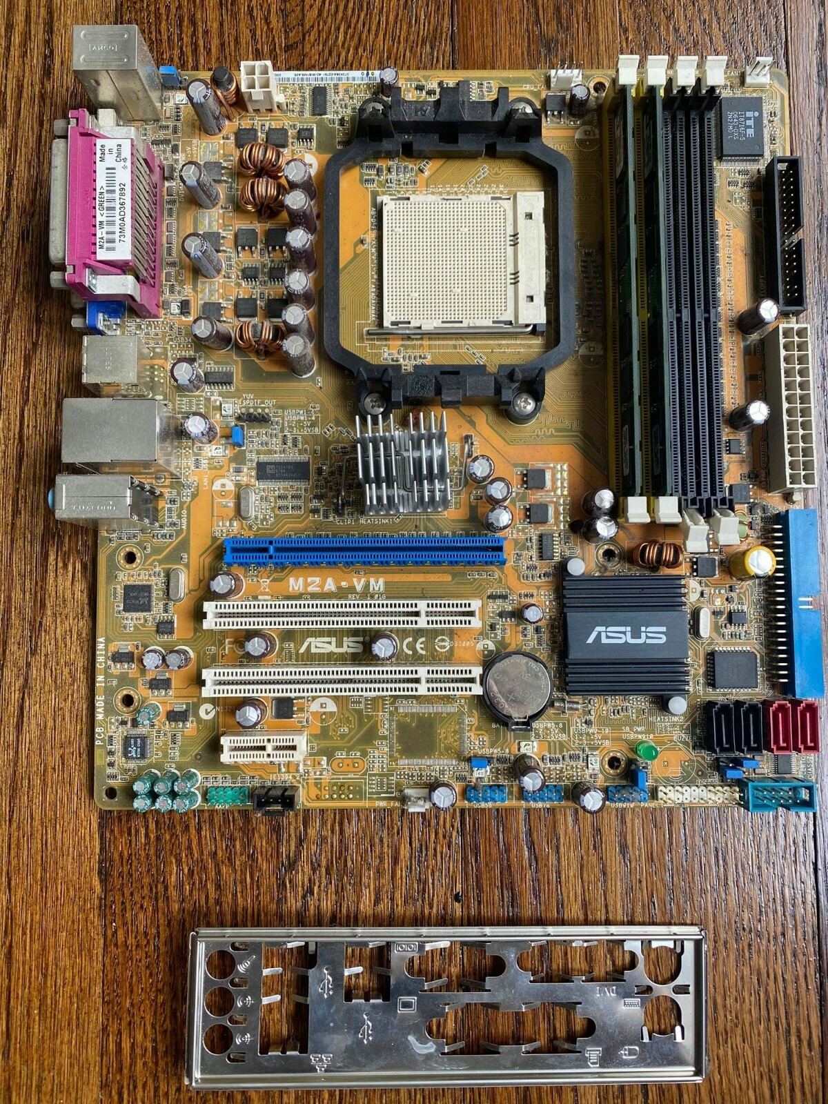 ASUS M2A-VM Motherboard AM2 + 2GB Kingston Memory -ONE OWNER- AS-IS | eBay