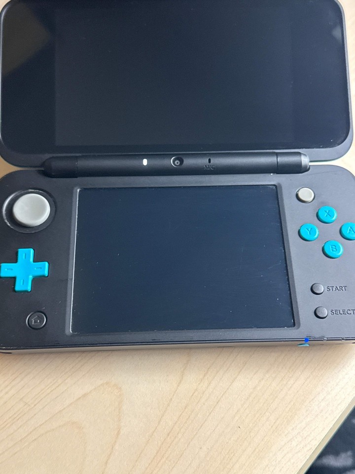 Nintendo New 2DS XL Blue Black Handheld Game Console - Bad Charging ...