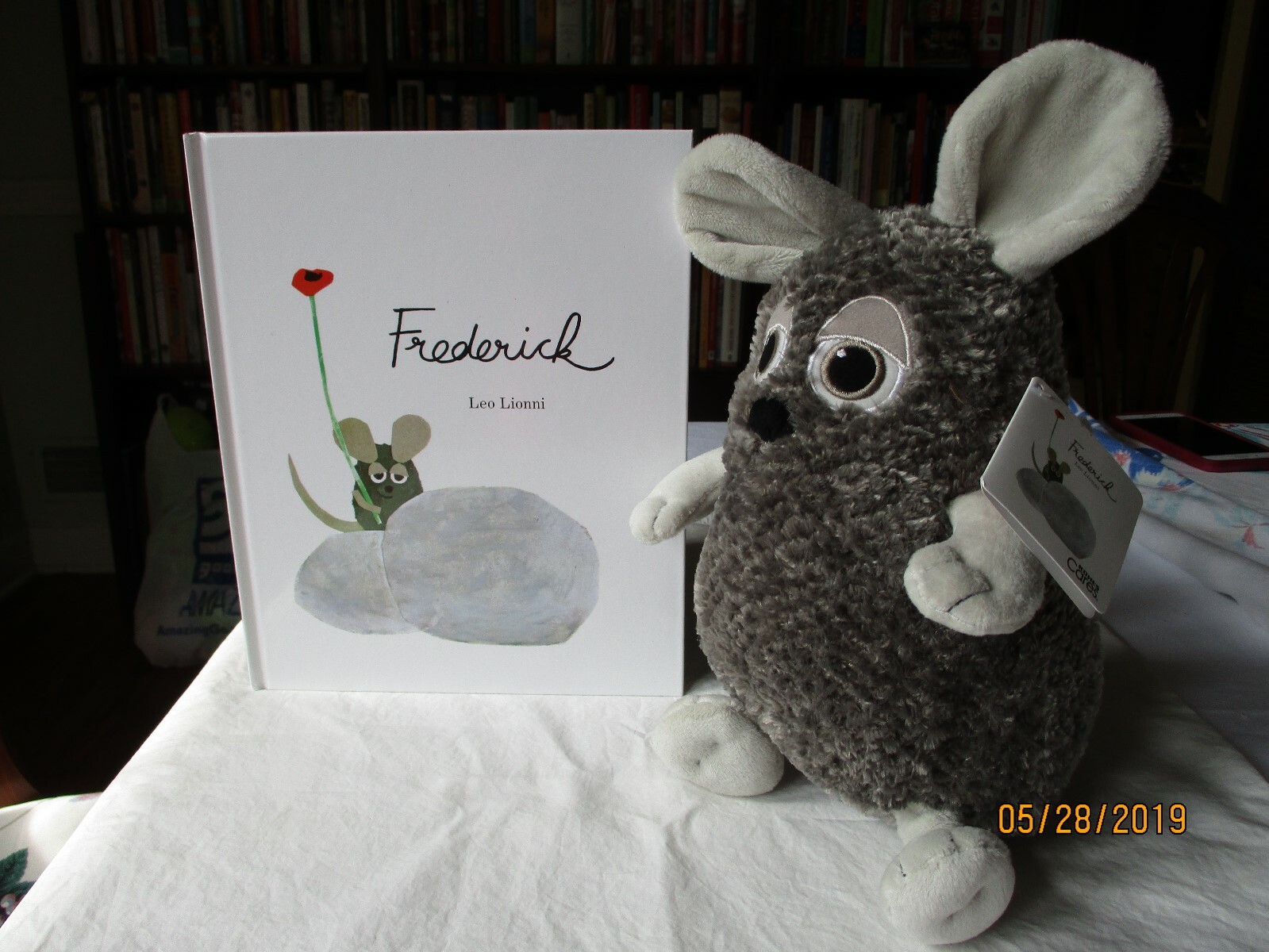-Leo Lionni Frederick the Mouse-Gray Plush 12" & hardback -Kohl's Cares ...