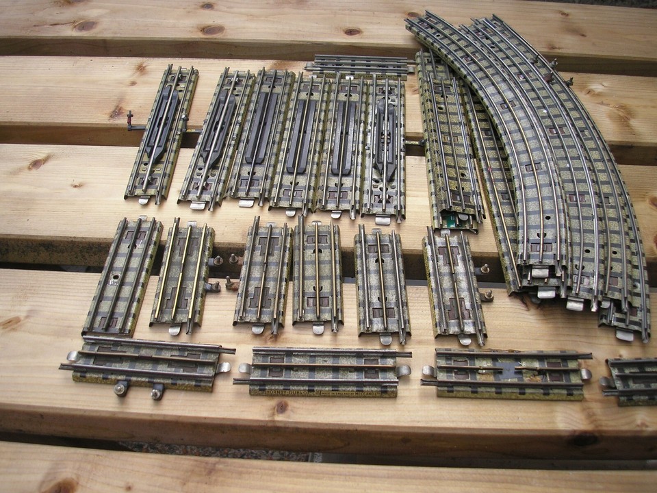 Hornby Dublo 3 Rail Track sold in various packs on request app 230 ...