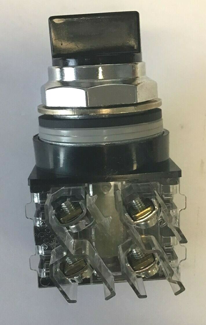 GENERAL ELECTRIC CR104P SELECTOR SWITCH 3POS. NEMA A600 | eBay