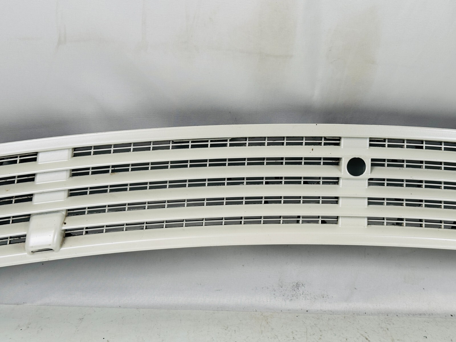 05 Mercedes-Benz E320 Hood Air Vent Grille Cowl OEM 2118800005 for sale ...