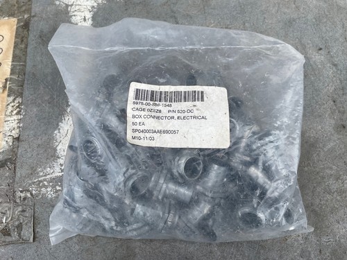 Cage 5975-00-886-1548 Electrical Box Connector 0ZSZ8 P/N: 520-DC (Lot ...
