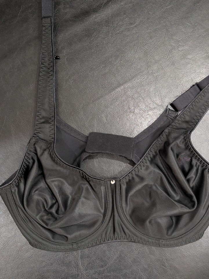 New 2 pack Aura seamless Full cup bra FL2322 w/ tag on 30DD UK/30E US ...