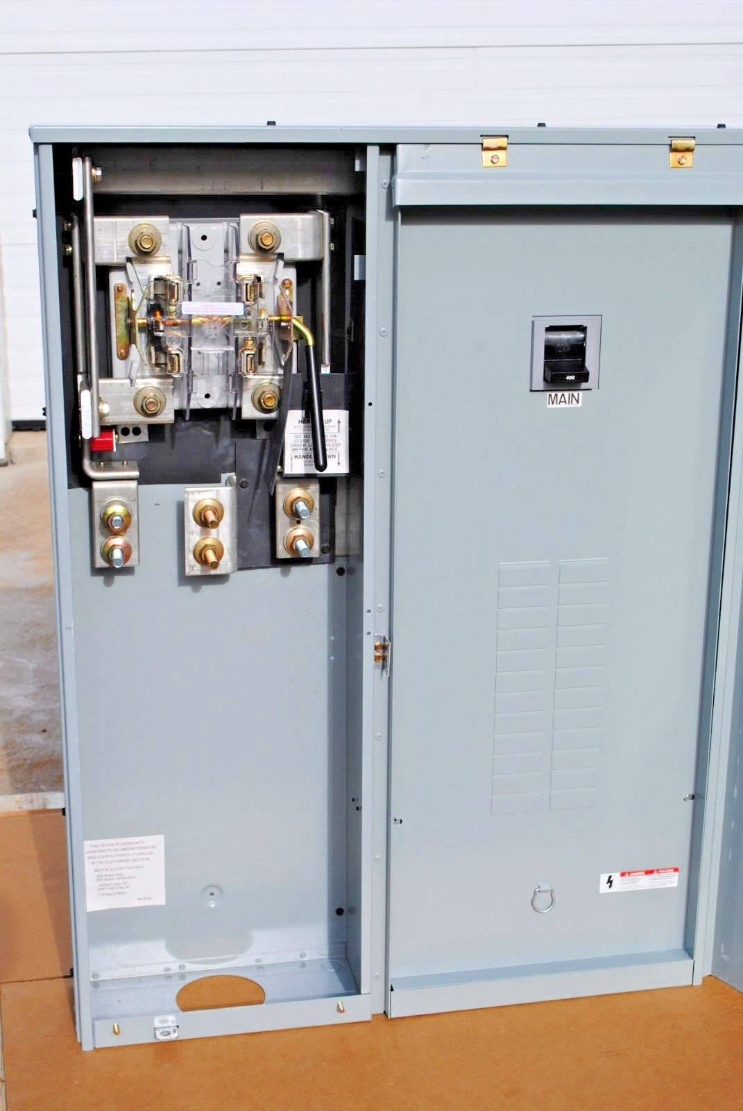 Murray JB424S 400A 3R Main Breaker 120/240V 1-Phase Load Center Socket ...