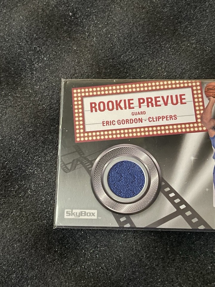 2008-09 Skybox - Rookie Prevue Memorabilia Eric Gordon #RP-EG (MEM, RC ...