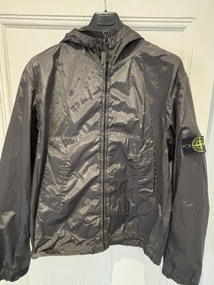 Stone Island Men’s Nylon Shimmer Flock Lined Large Peaked Hood Draught ...
