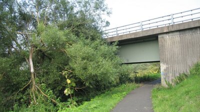 Photo 6x4 Clydeford Bridge Carmyle The Clyde walkway running under the ...