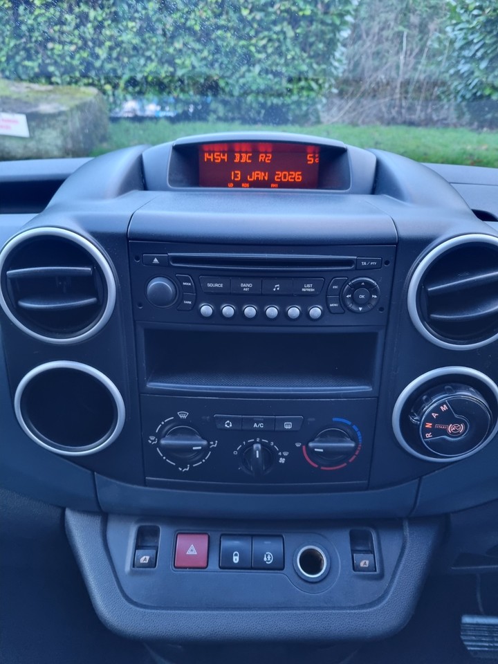 AUTO - Peugeot Partner Wheelchair Accessible Vehicle - WAV - 61k Miles ...