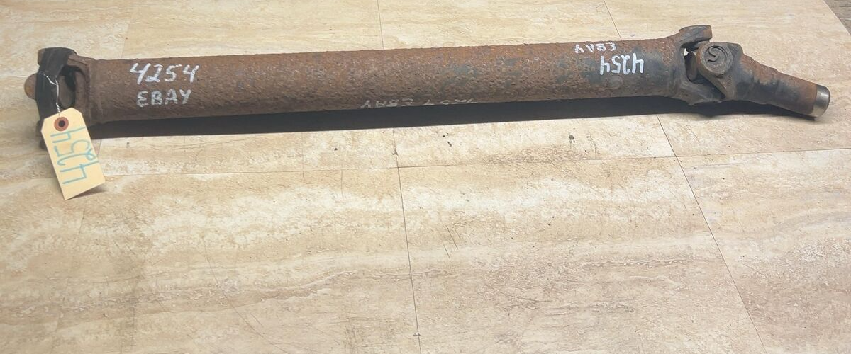 1996-2001 CHEROKEE AT 4x4 6 Cyl Rear Drive Shaft Assembly Chrysler 8-1/ ...