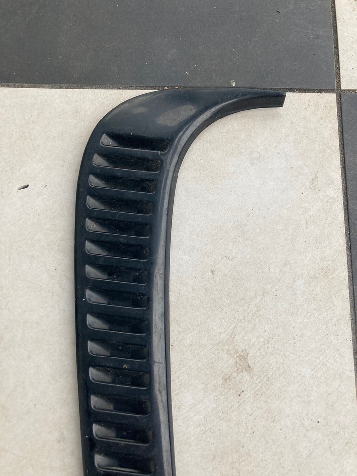 91-97 TOYOTA LAND CRUISER FJ80 REAR LEFT QUARTER PANEL WINDOW VENT TRIM ...