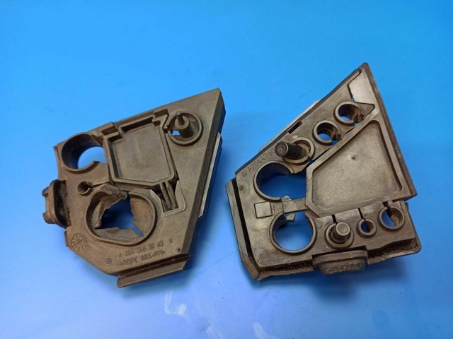 Mercedes-Benz E C207 Set Other engine bay part A2045463143 A2045463043 ...