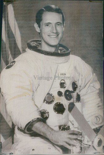 Nasa Robert Gibson Astronaut Test Pilot Aviator Space Suit Engin Photo ...