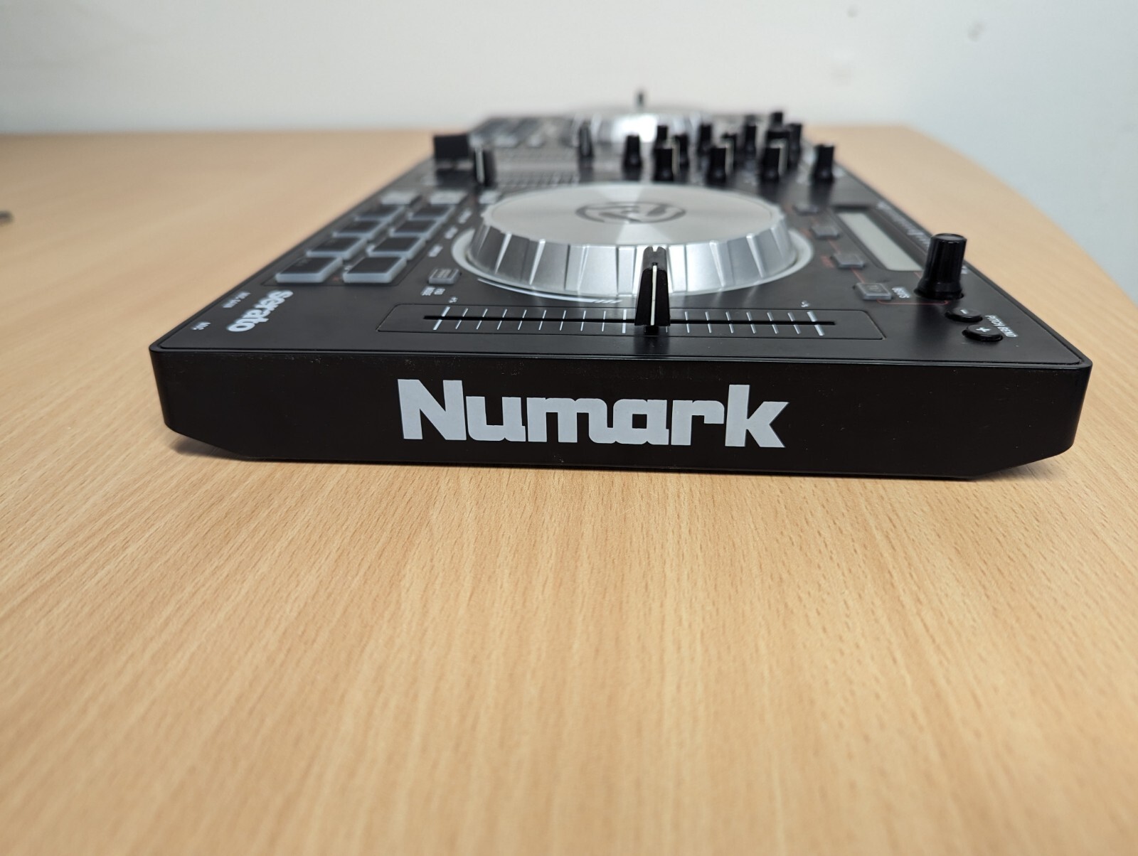 Numark Mixtrack Pro 3 All-in-One Controller. INCLUDES COVER AND ALL ...