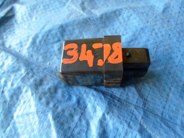 Toyota Landcruiser Flasher Relay 81980-16010 DENSO 7196 for sale online ...