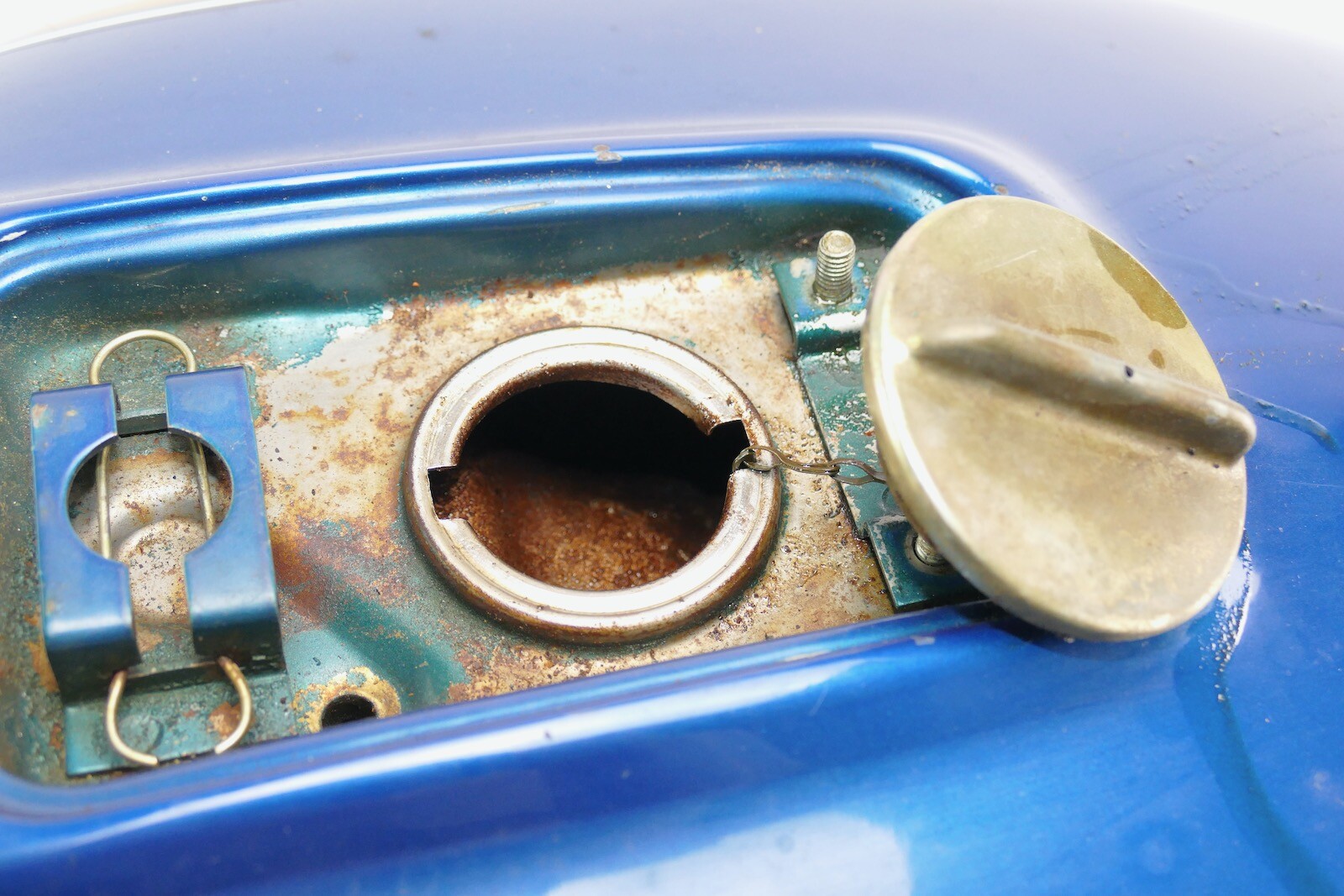 Honda CB 550 F Four BJ 1975 - 1979 - Benzintank Kraftstofftank Rost A85D-1 | eBay