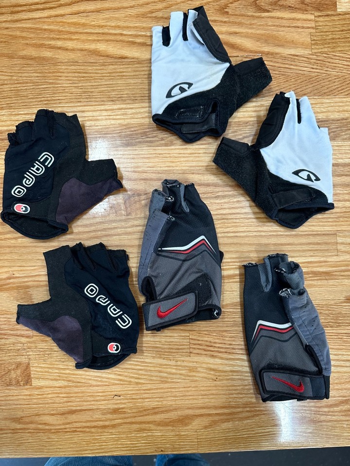 Lot of Three pairs short finger Road Gloves 1 pair L and 2 pair XL #118 ...