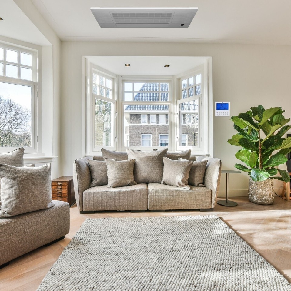 6000 - 18000 BTU 230V One Way Ceiling Cassette Mini Split Air ...