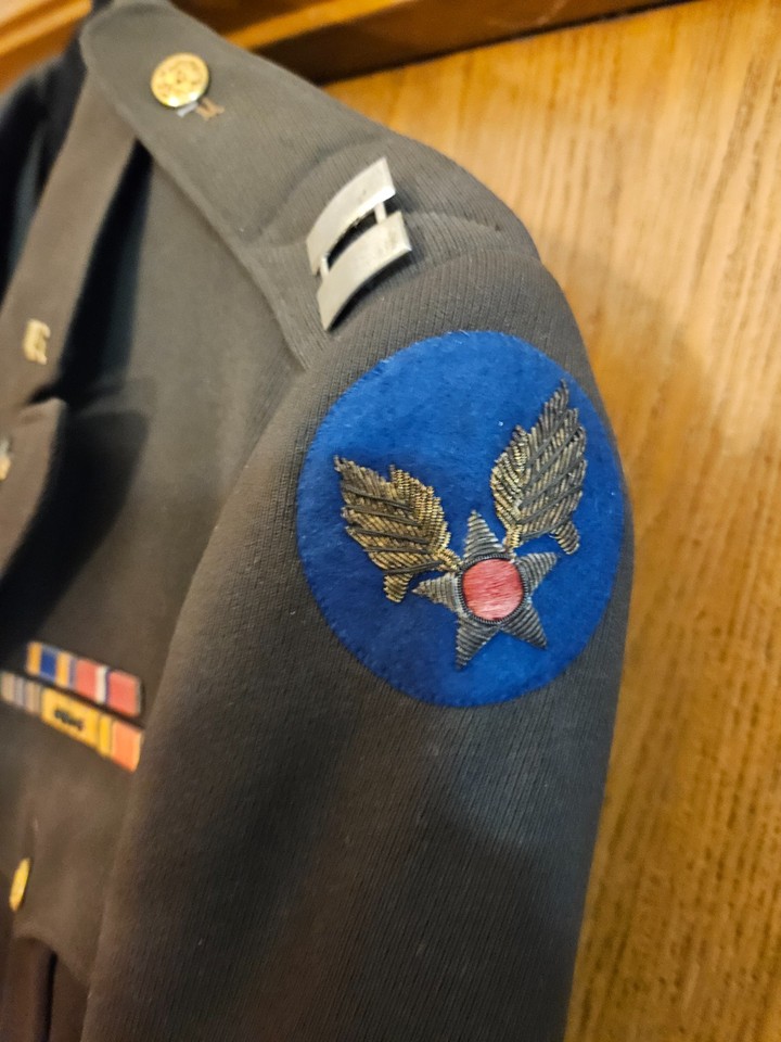 Original WW2 U.S. Army Captain's Jacket with Hap Arnold Patch, Aviation ...