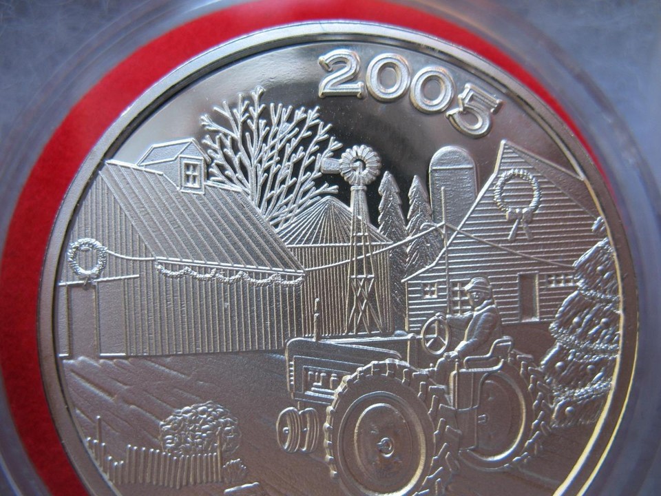 1-OZ.CHRISTMAS FARM 2005 JOHN DEERE TRACTOR ENGRAVABLE .999 SILVER COIN ...