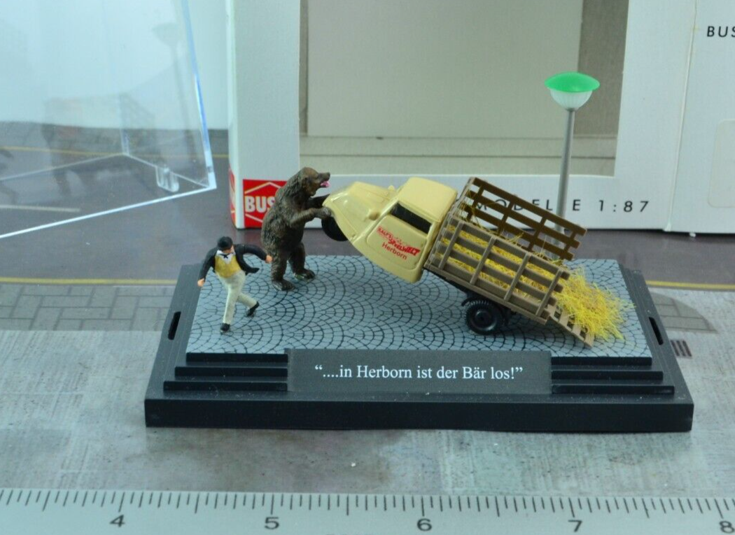 Busch 40643 Tempo Dreirad Truck Bear Diorama Preiser Figures 1:87 Scale ...
