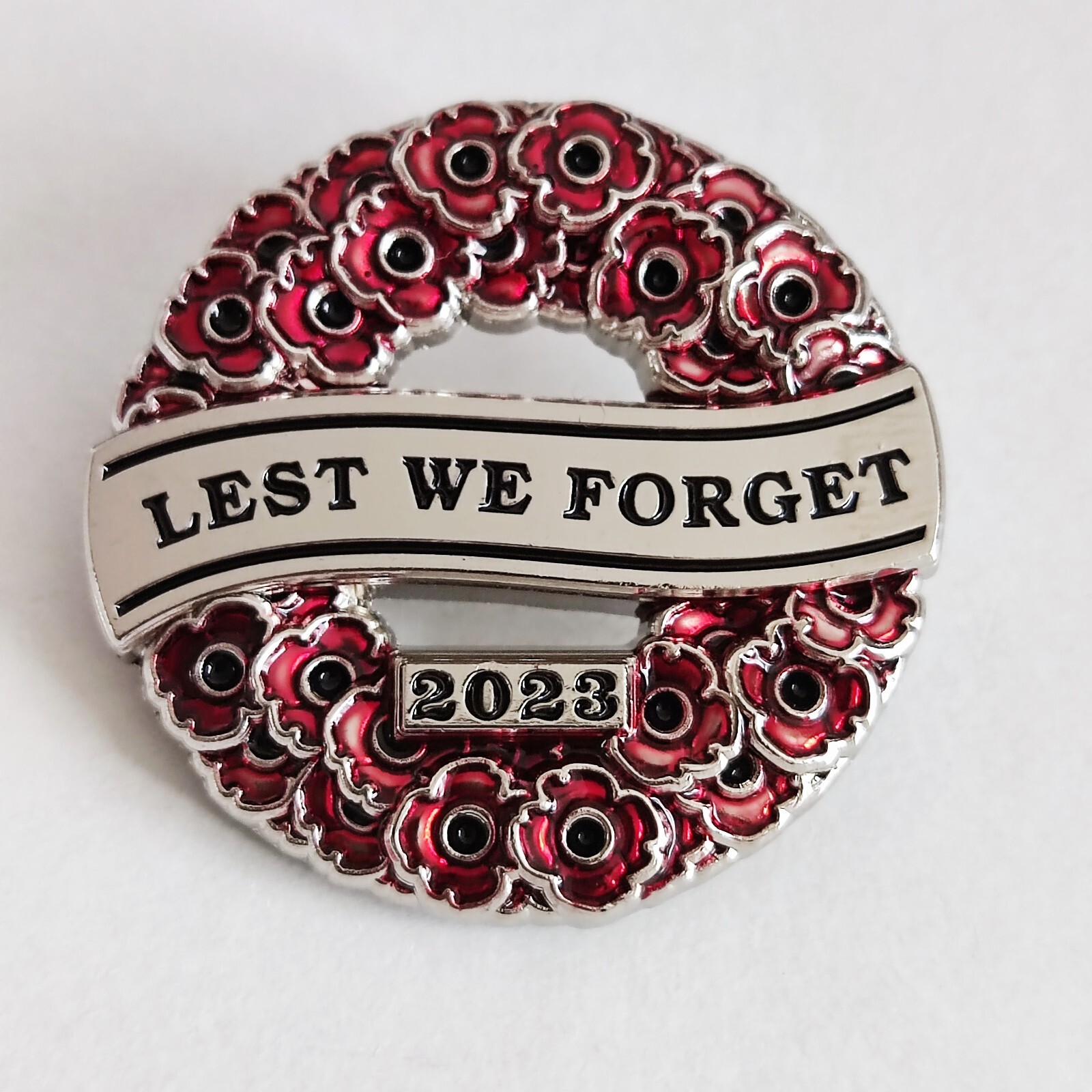 2023 UK Poppies Pin Badges Brooch Remembrace Veterans Memorial | eBay