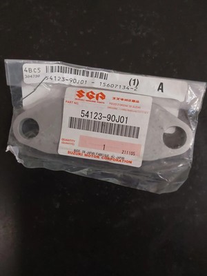 54123-90J00 54123-90J01 Suzuki Upper Mount Plate | eBay