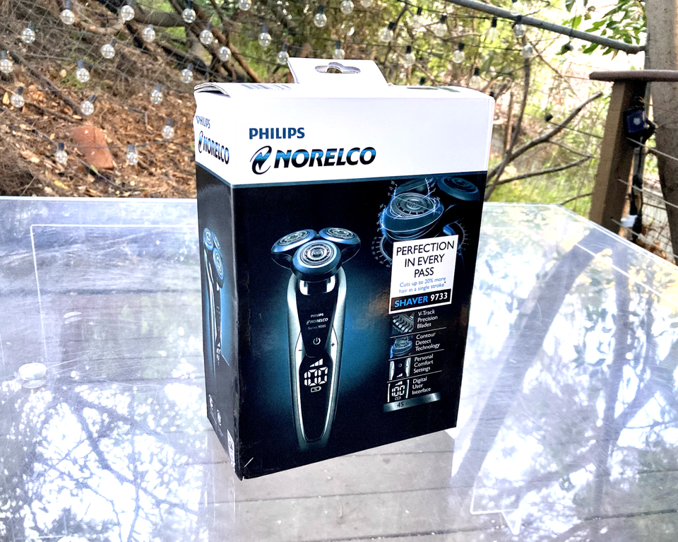 NEW SEALED Philips Norelco 9000 Wet/Dry Men's Electric Shaver Trimmer ...