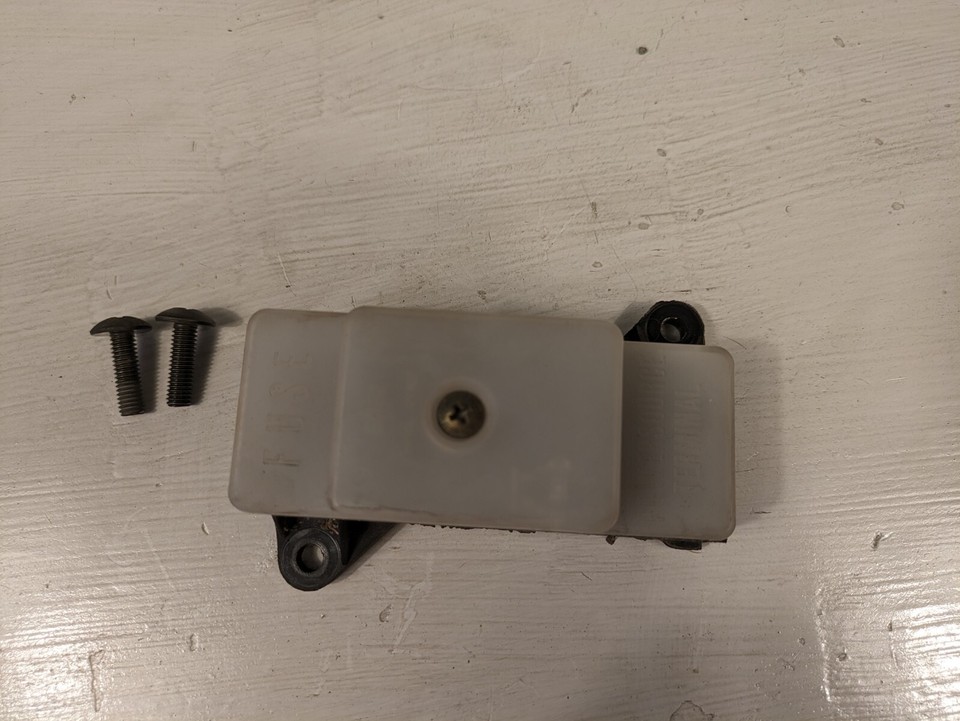 1996 Suzuki Katana 600 GSX600F GSX600 Fuse Box | eBay