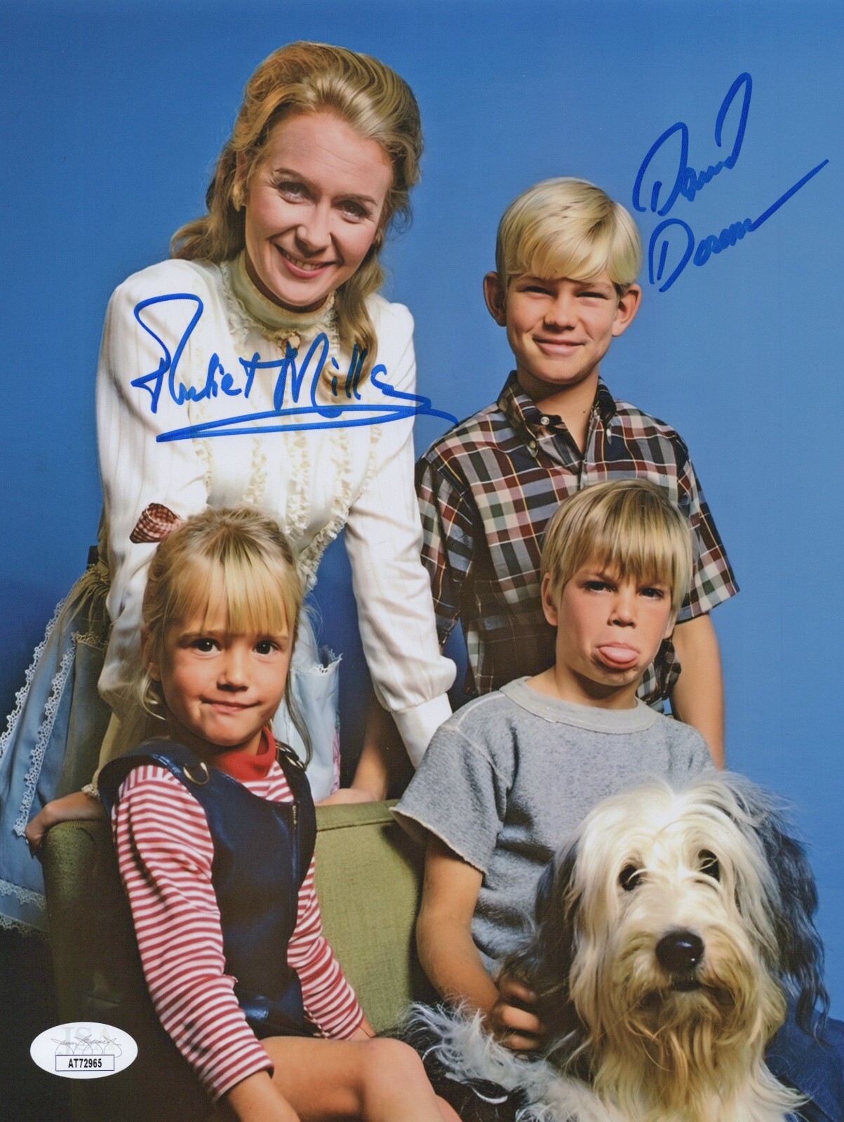 DAVID DOREMUS & JULIET MILLS Signed NANNY & THE PROFESSOR 8x10 Photo ...