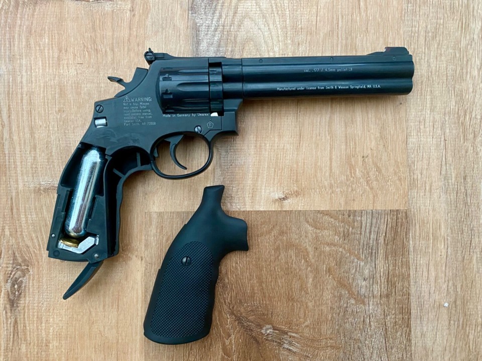 Magnum 357 replica CO2 pellet gun 6” barrel Smith & Wesson made by ...