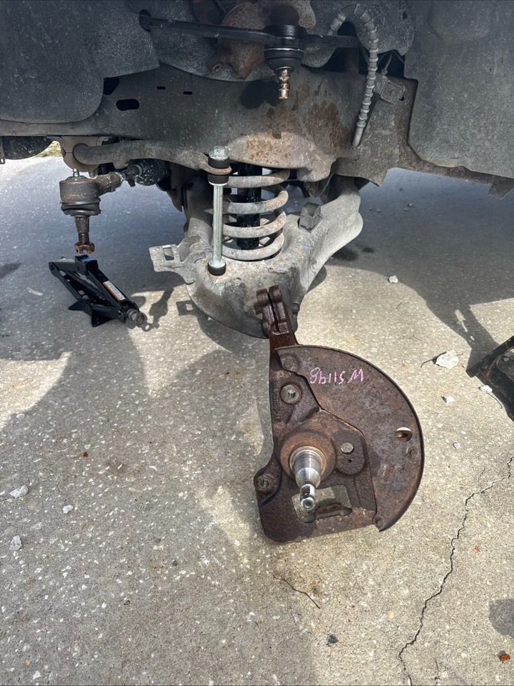 1998-2000 Ford Ranger Passenger Right Front Spindle/Knuckle 4x2 ...