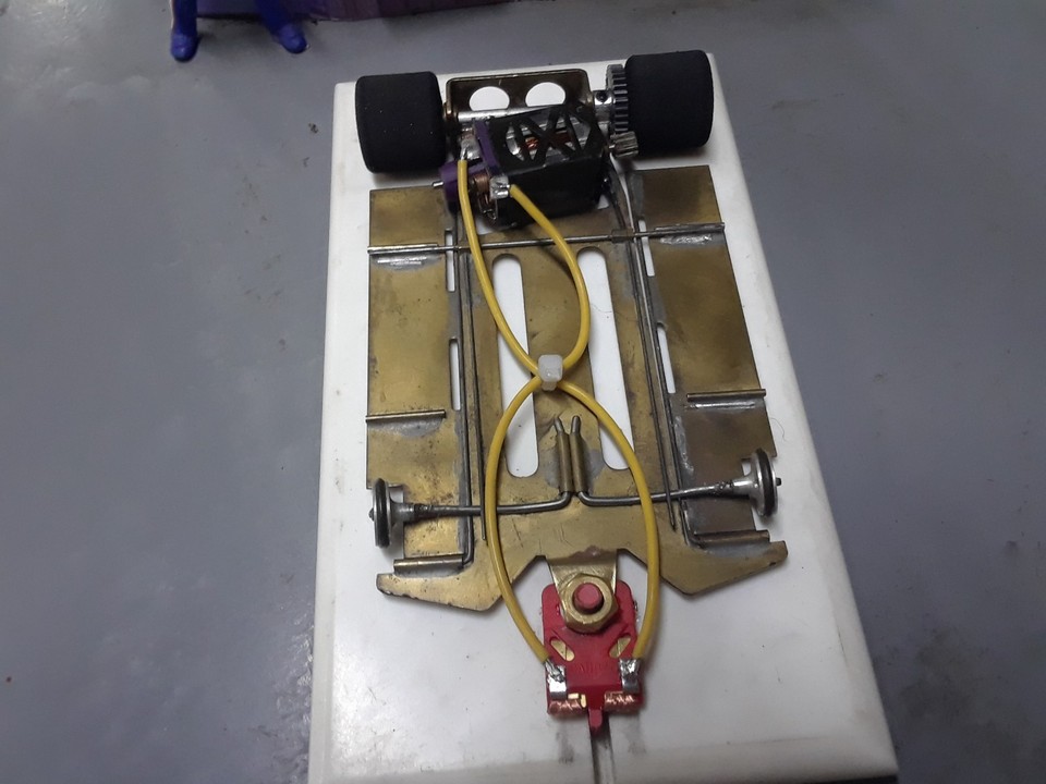1/24 vintage slot car. brass & wire chassis 16d tested on wood track ...