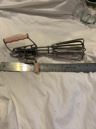 Vintage PINK Maynard Egg Beater Hand Mixer Kitchen Utensil Crank Whisk ...