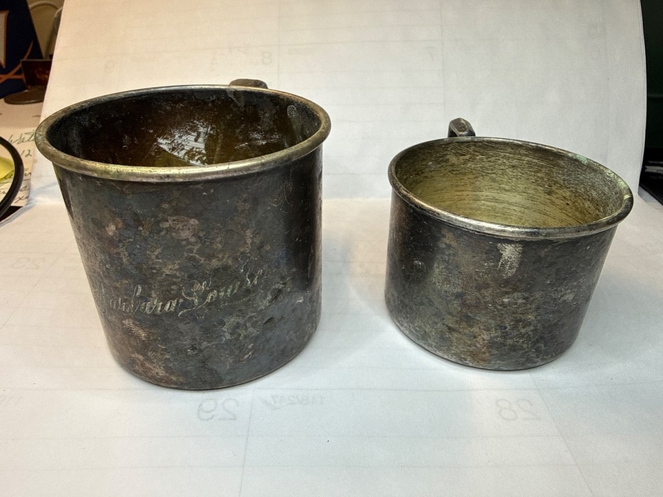 Pair of Vintage Oneida Community Baby Cups Silver Plate 2 3/8" and 1 3/ ...