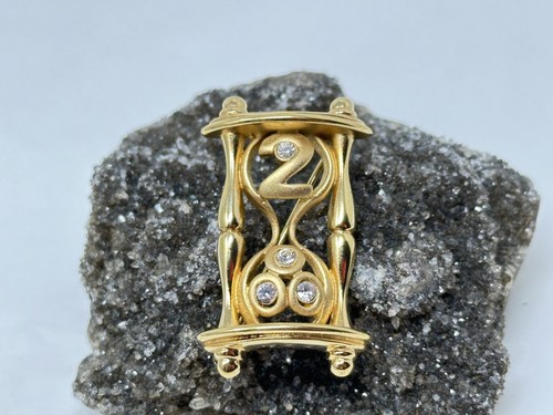 KREMENTZ Signed Goldtone Clear Rhinestone 2000 HOURGLASS Time Brooch ...