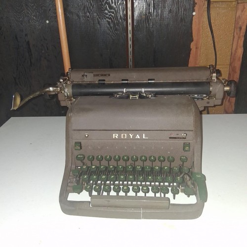 1952 Royal HH Typewriter - HHE 6074763 - Works - Twin Metal Spools ...